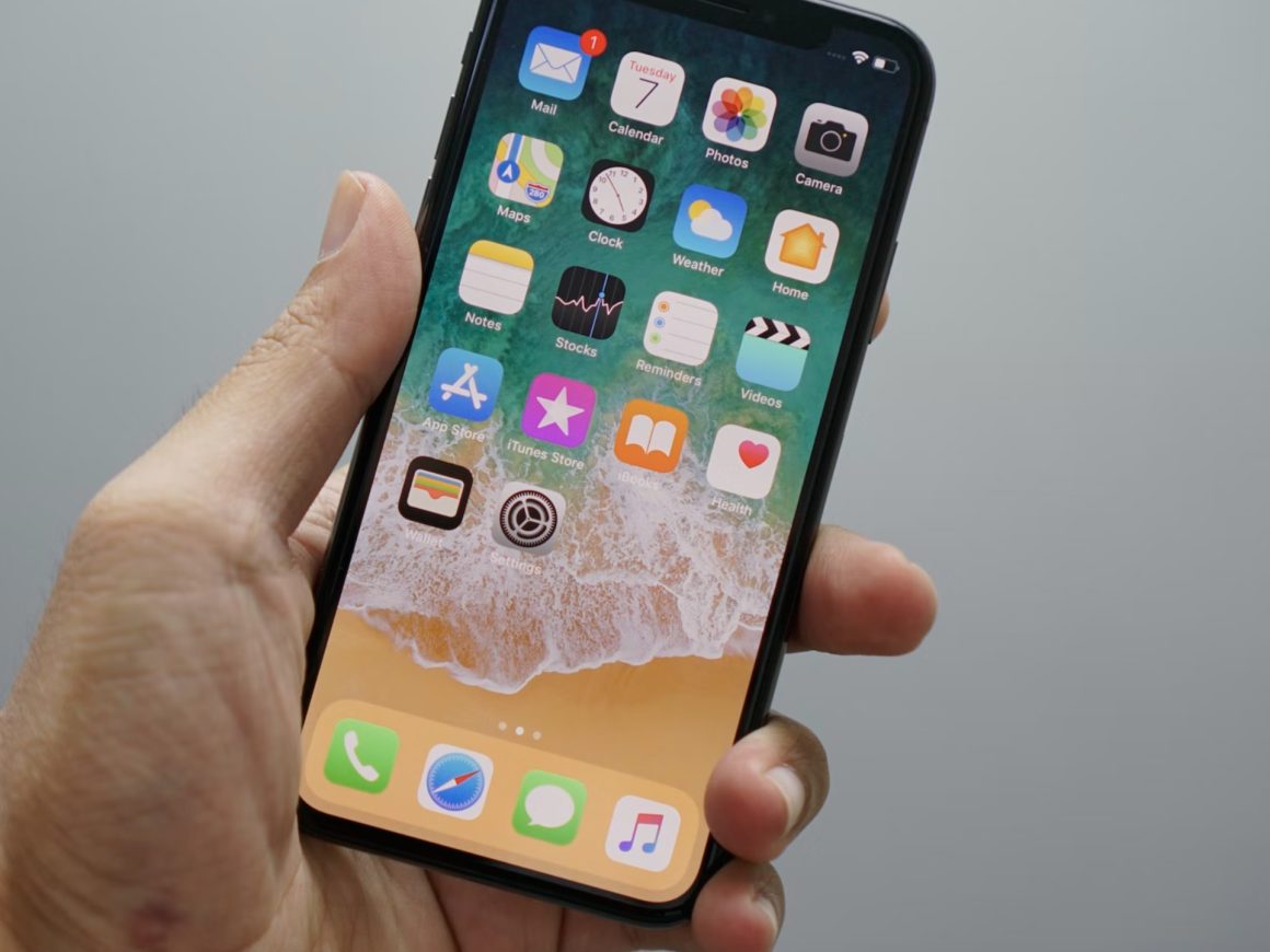 Mobiltelefoni: Sådan vælger du den rigtige smartphone til dit budget ...